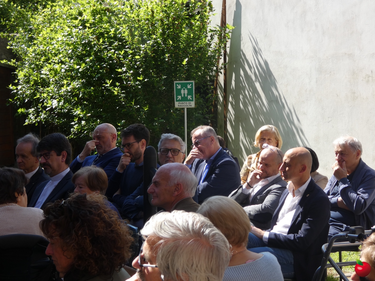Lecco, vent'anni di vicende di persone e relazioni: buon compleanno ...