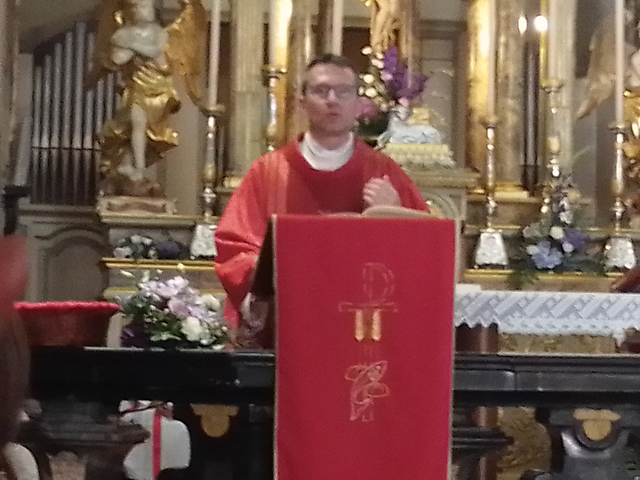 Anche Pescarenico saluta don Filippo, in partenza per Milano - Leccoonline